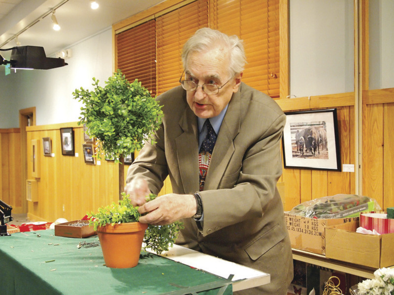 At 84, Designer Still Packs a House and Adorns it, Too | Geauga County ...