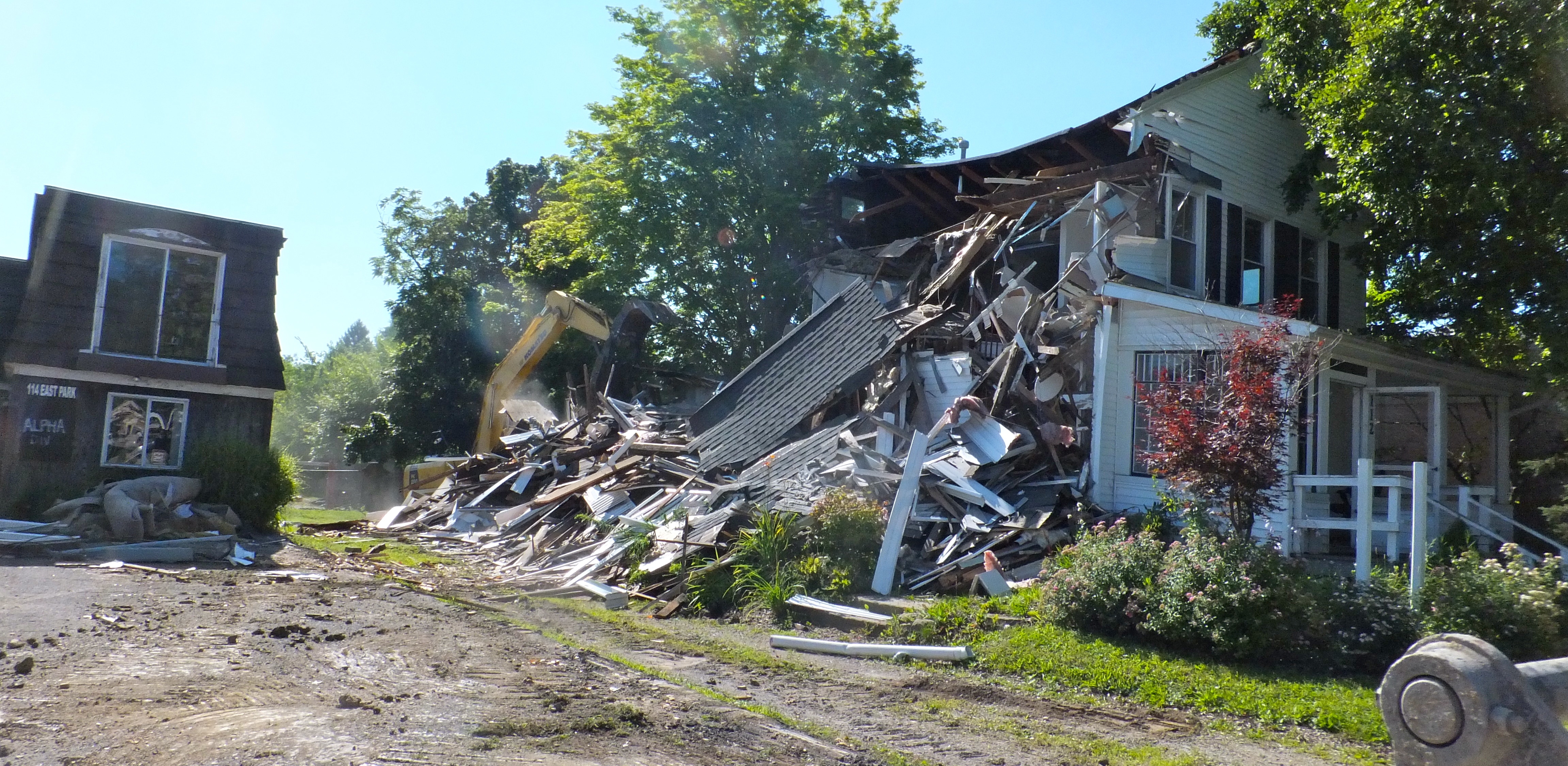 Oldest House on Chardon Square Razed | Geauga County Maple Leaf