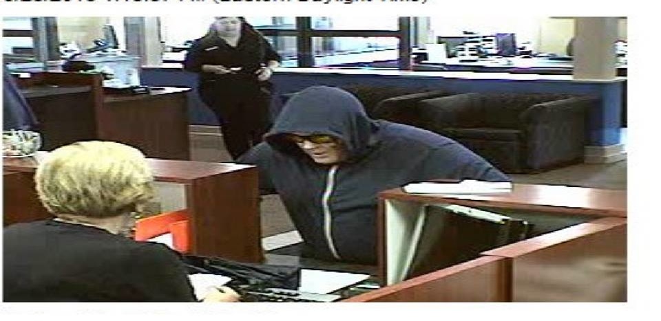 Bainbridge Bank Robber Escapes | Geauga County Maple Leaf