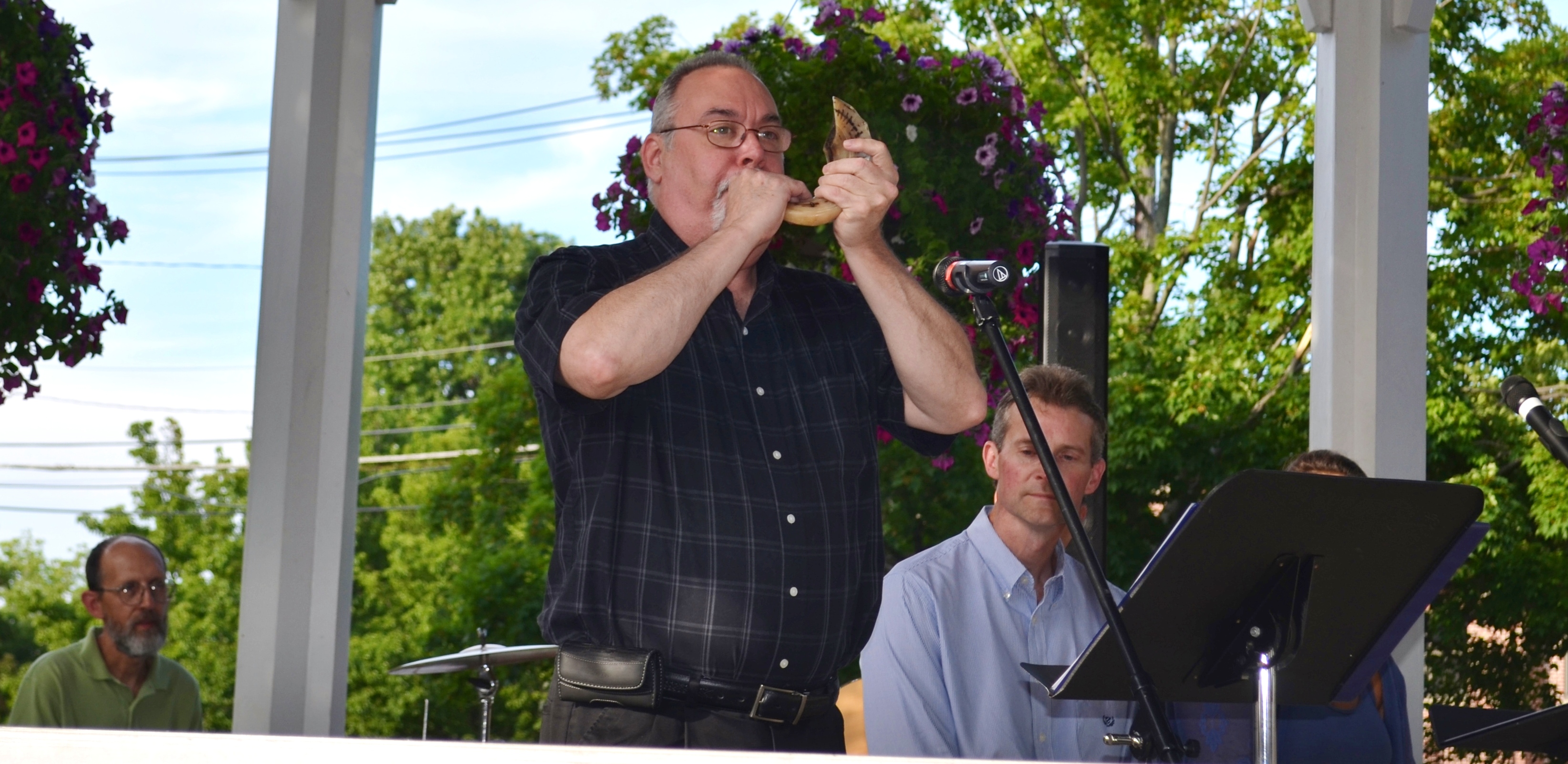 Area Churches Unite to Pray for America | Geauga County Maple Leaf