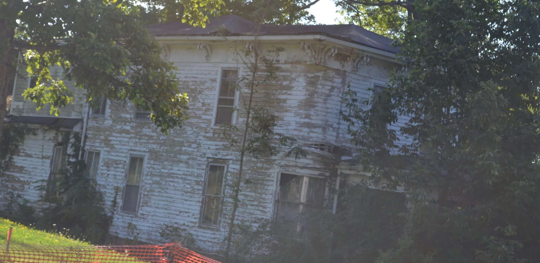 Parkman Votes to Demolish Two Decrepit Homes in Downtown Area | Geauga ...