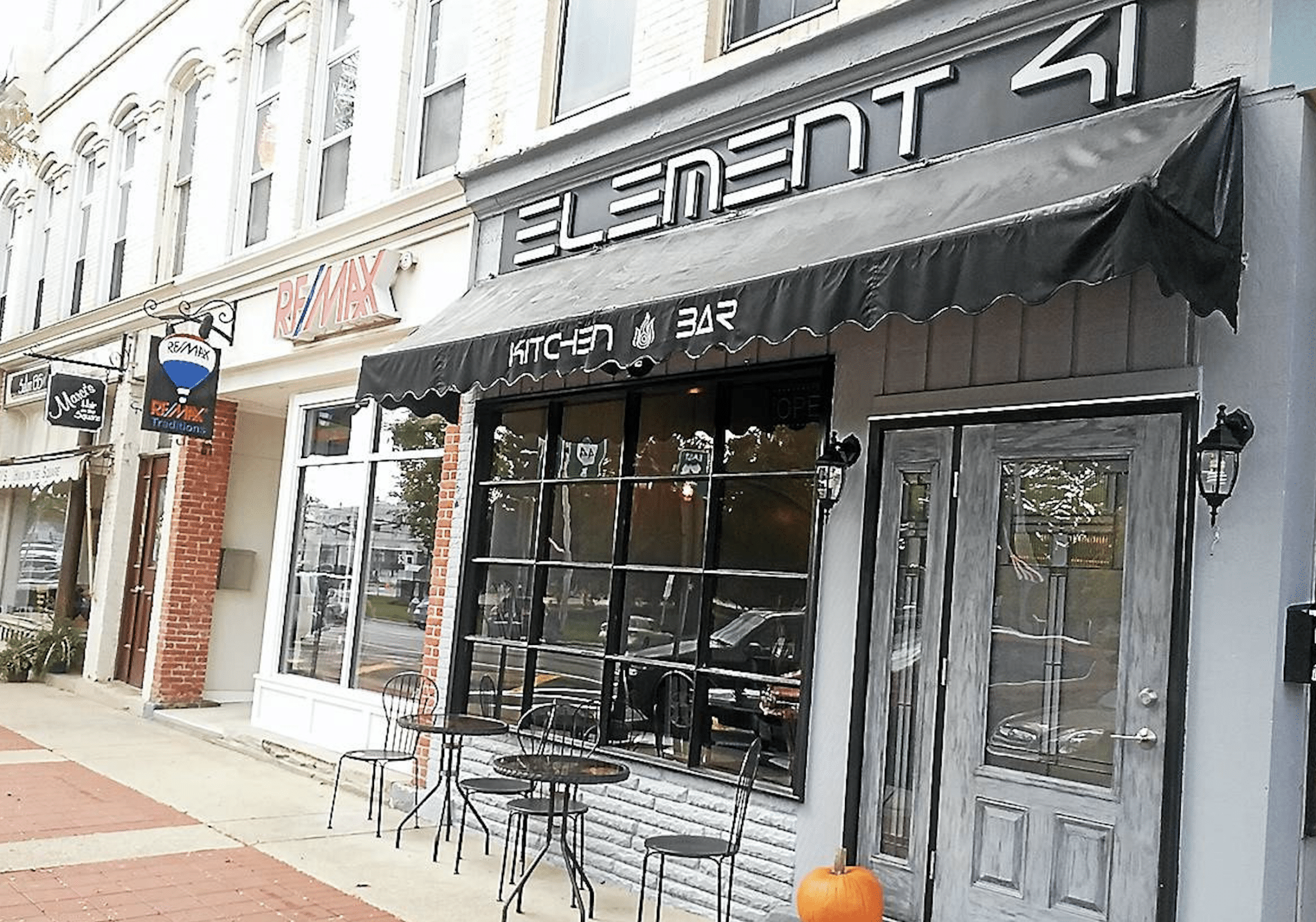 Chardon’s Element 41 Offers Burger Tour | Geauga County Maple Leaf