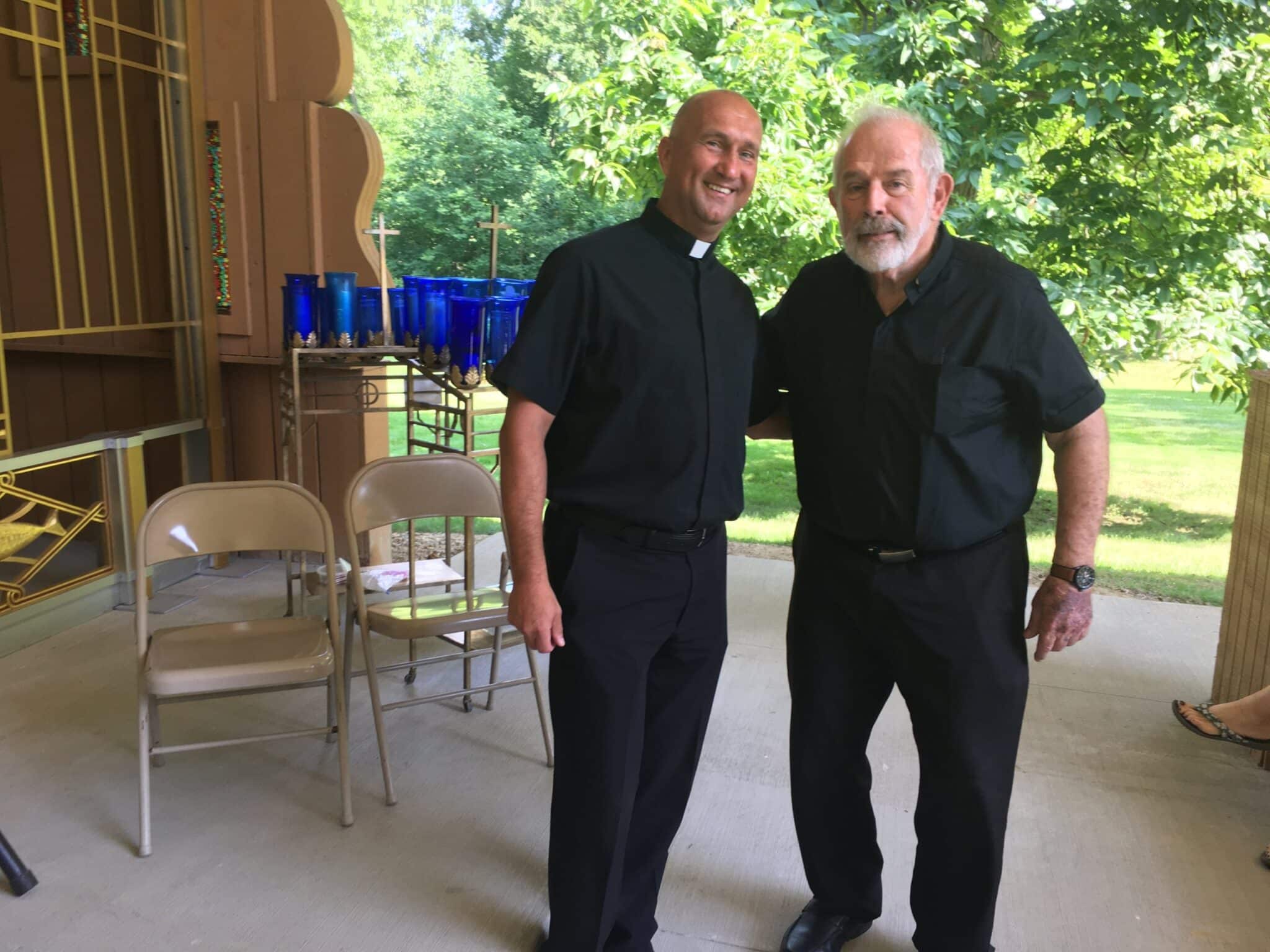 Church Honors Retiring Pastor, Welcomes Successor | Geauga County Maple ...