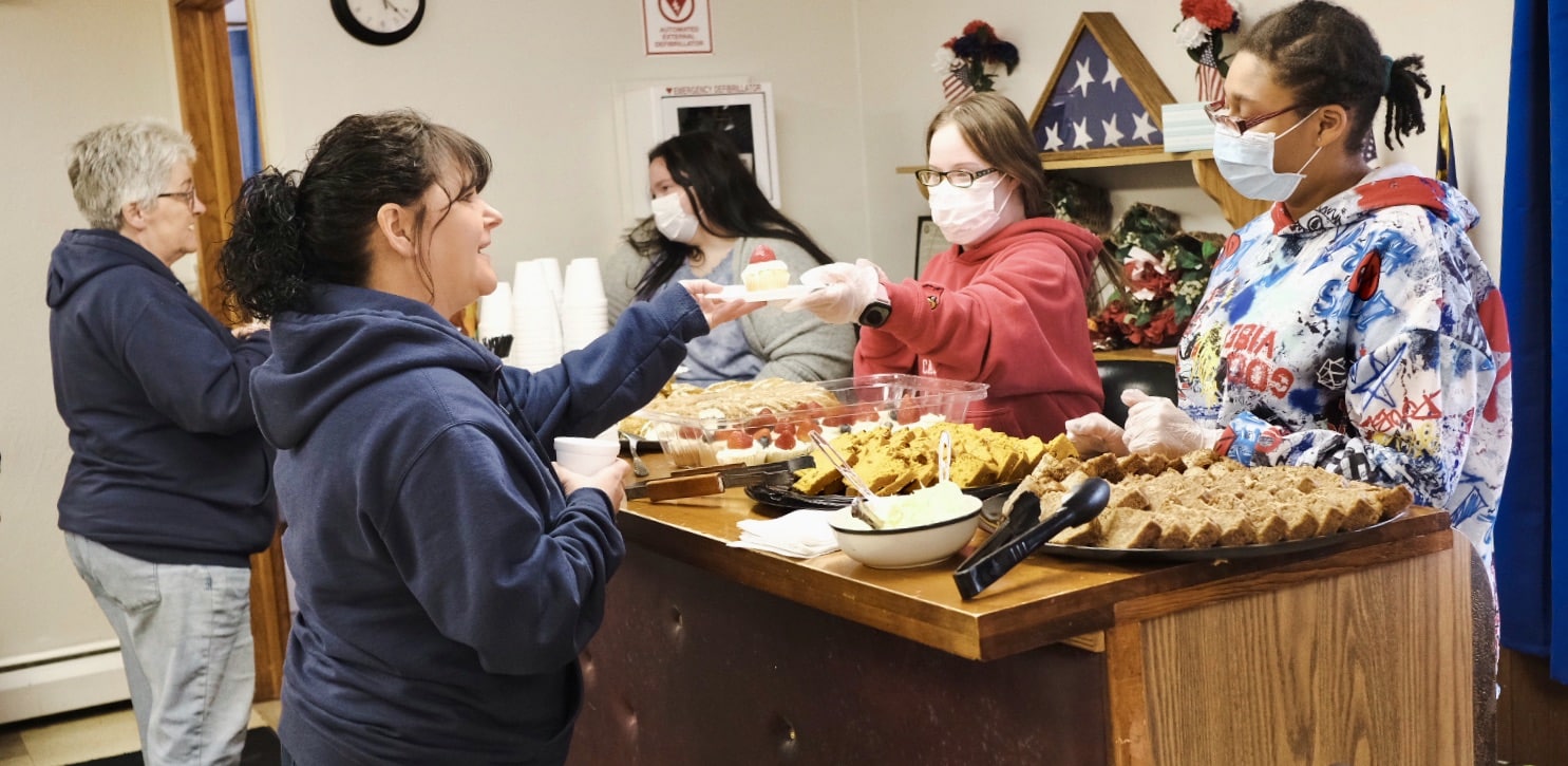 Berkshire Schools’ Badger Lab Serves Lunch to Veterans | Geauga County ...