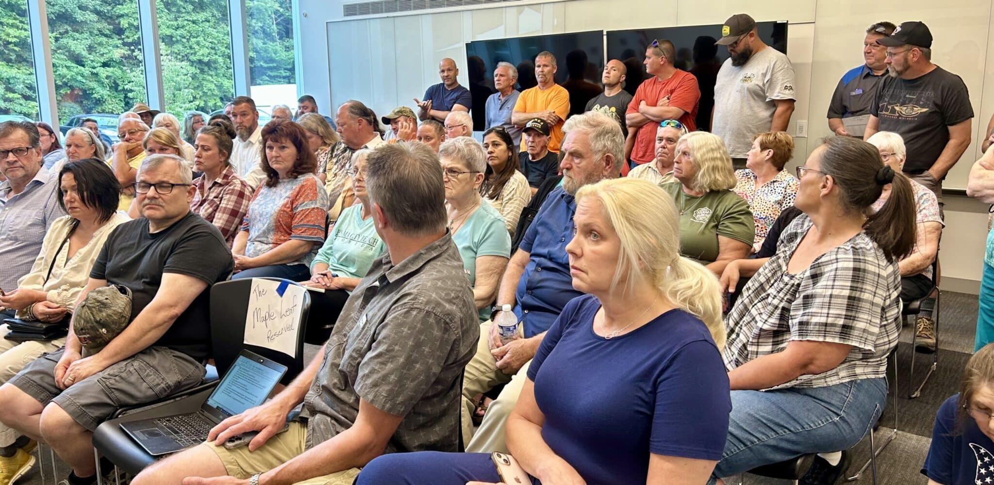 Thompson Trustees Vote for Full Background Check on Chief | Geauga ...