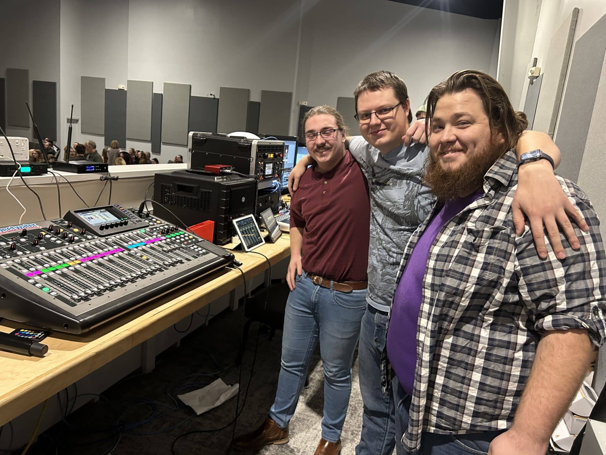 Abundant Life Church Reaches Milestone | Geauga County Maple Leaf