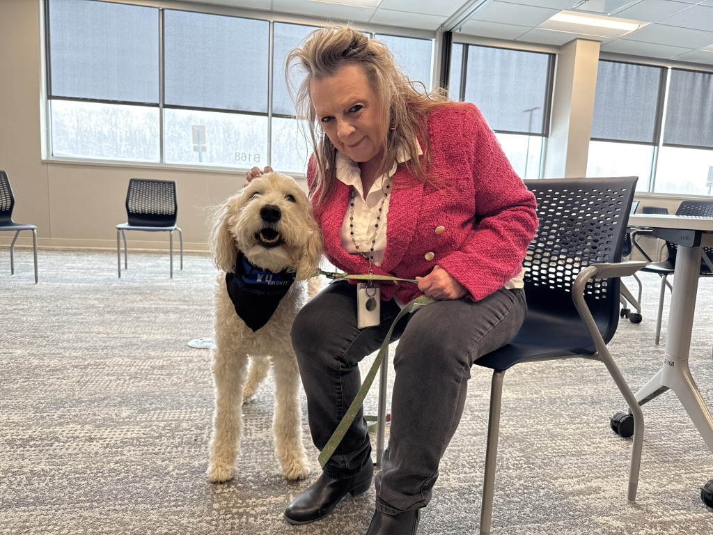 NAMI Geauga’s K-9 Therapy Team Lends Caring Paw | Geauga County Maple LeafGeauga County Maple Leaf