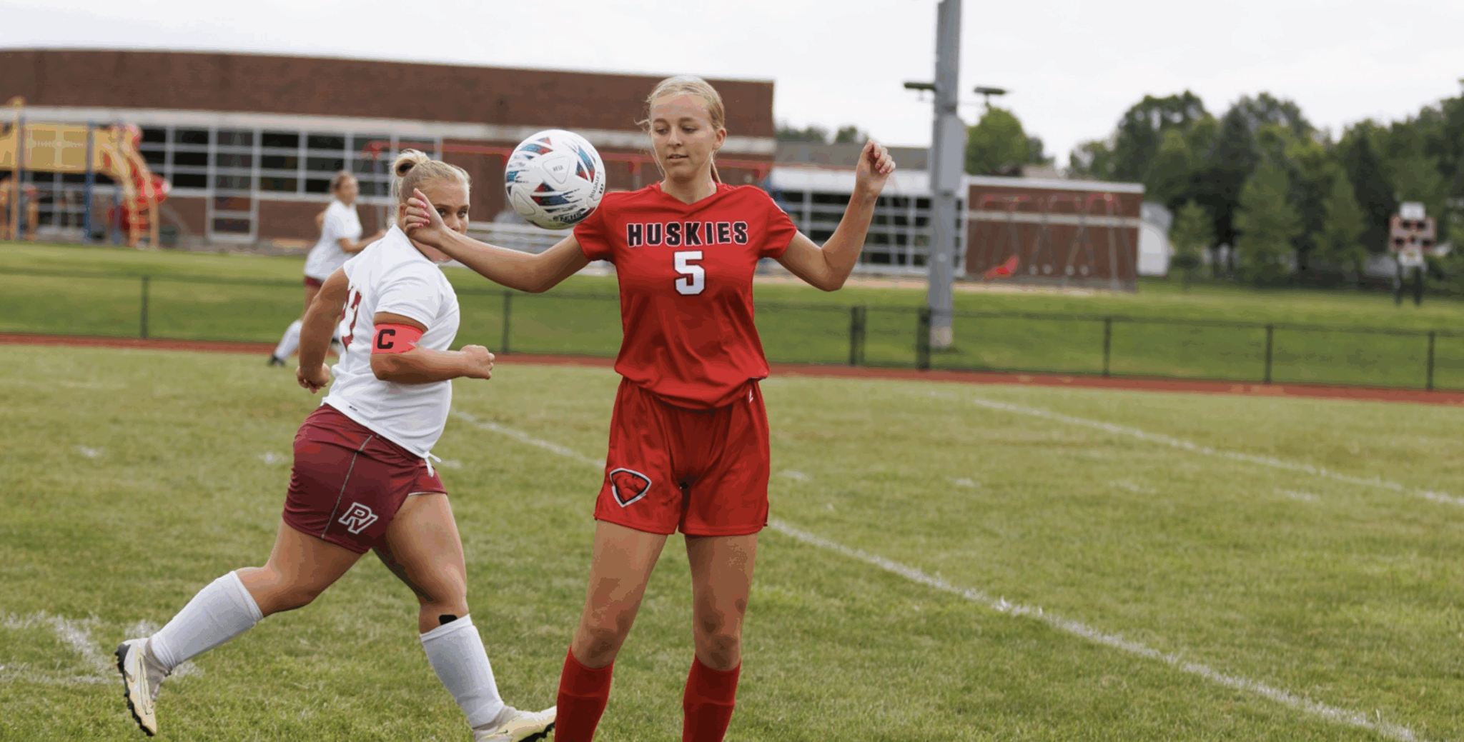 Outmanned Huskies Battle But Fall Shorthanded | Geauga County Maple Leaf